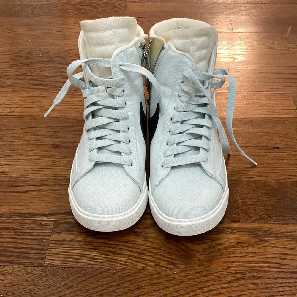Brand New Never Worn Nike Blazer Baby Blue Size 6 - Gem